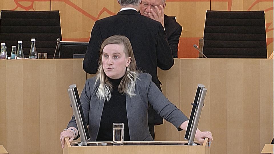 Elisabeth Kula (Linke): “Es gibt an den Schulen einen erheblichen ... Elisabeth Kula (Linke): “Es gibt an den Schulen einen erheblichen ...